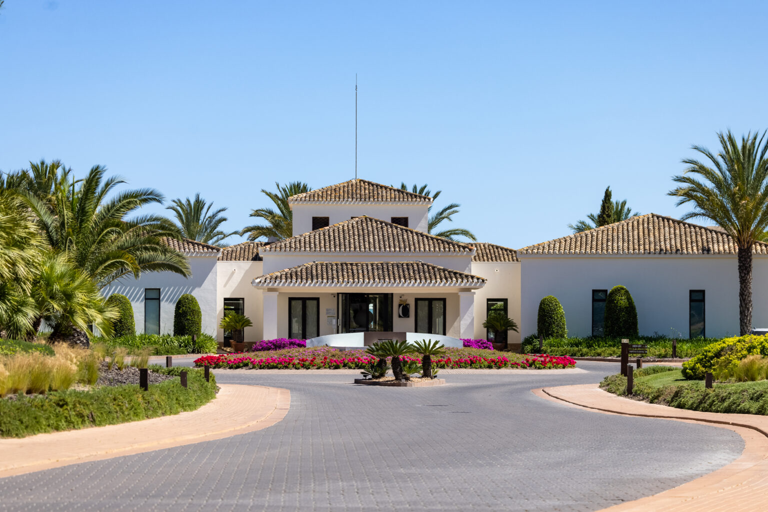 Las Colinas Golf & Country Club - eco-friendly travelling & sustainable ...